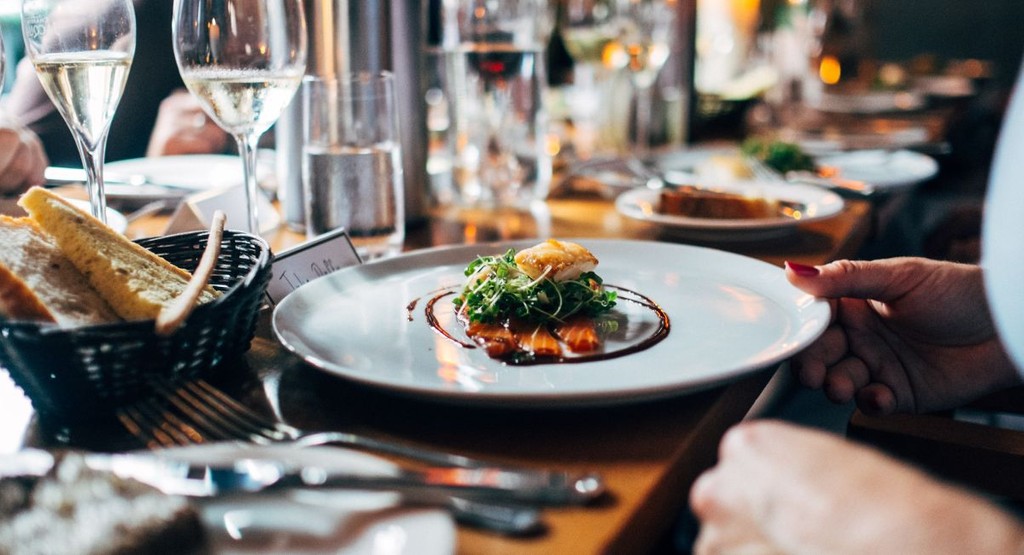 20 Types of Restaurants: Complete Guide for Entrepreneurs!